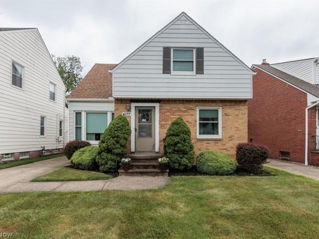 4177 Stonehaven Rd, South Euclid, OH 44121
