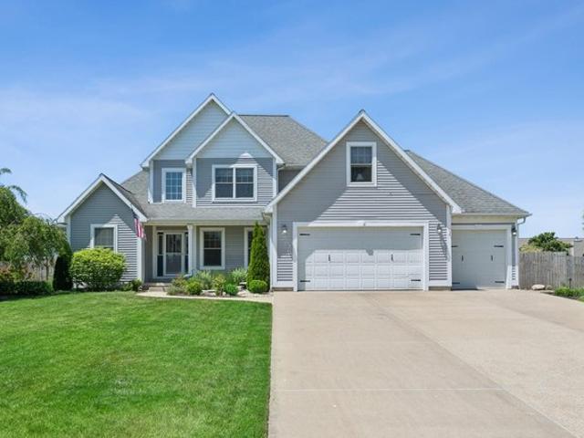 4178 S Royal Curv, Saint Joseph, MI 49085