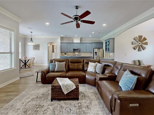 4178 WAGONWHEEL Rd, Bryan, TX 77808 | MLS #26004 | Compass