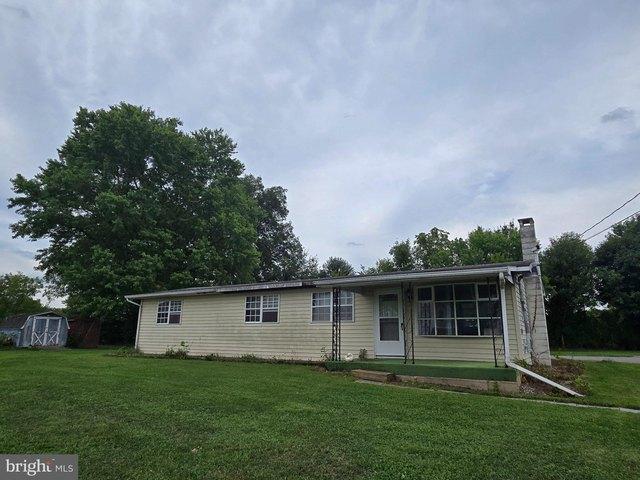 4170 Mercersburg Rd, Mercersburg, PA 17236