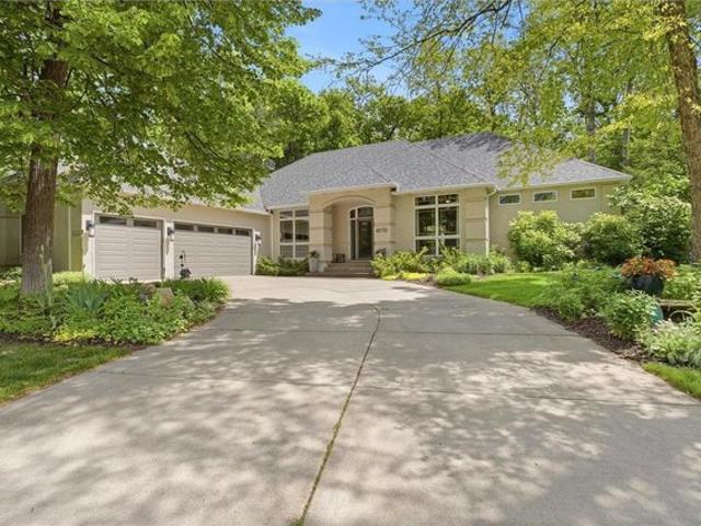4170 Dallas Ln N, Plymouth, MN 55446