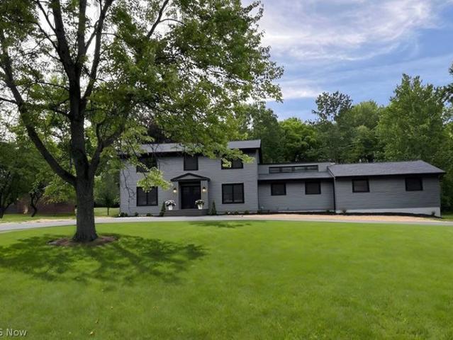 4171 Derrwood Dr, Akron, OH 44333