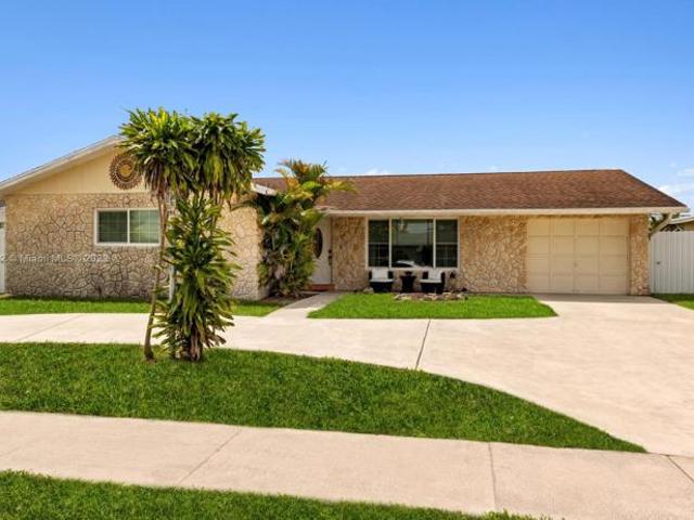 4172 Kent Ave, Lake Worth, FL 33461