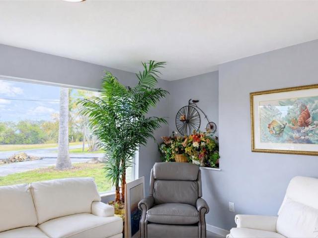 4172 Tarpon Rd, Venice, FL 34293 | MLS #A4685 | Compass