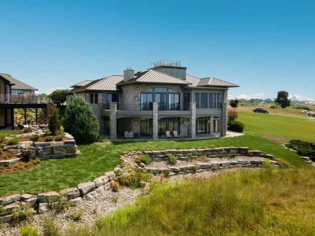 4173 Dornoch Ct, Williamsburg, MI