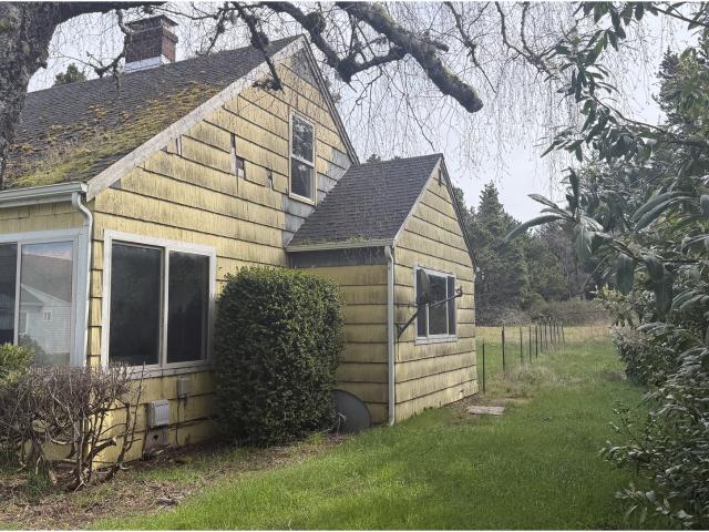 4173 highway 101 n