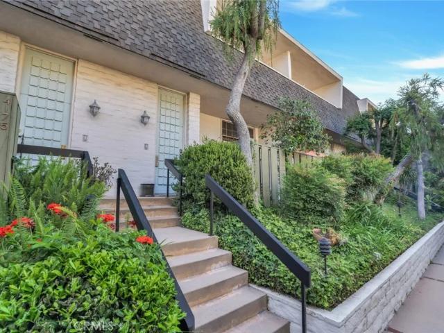 4173 W Sarah St, Unit 8, Burbank, CA 91505 | MLS #BB26085 | Compass