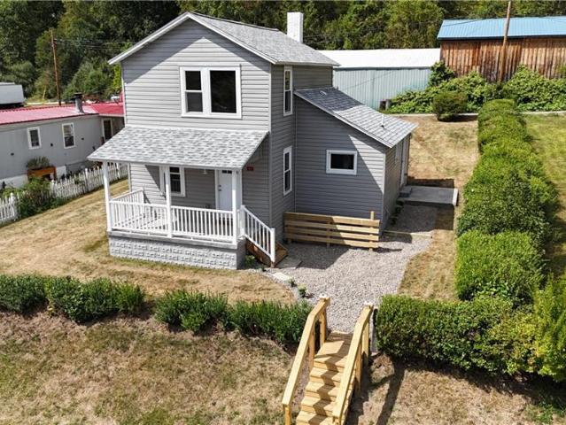 417 2nd Ave, Cadogan, PA 16212 | Compass
