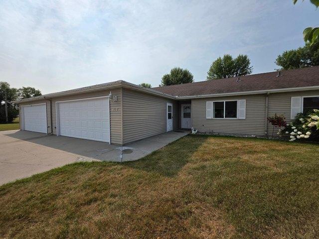 417 2nd St NW, Dilworth, MN 56529