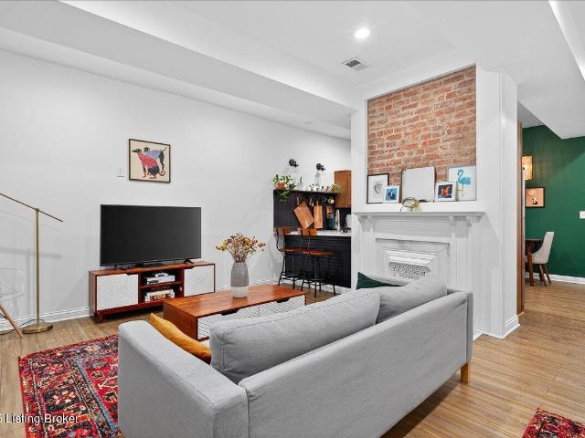 417 Camp St