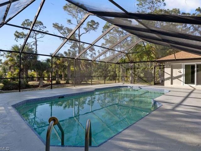 417 Canton Ave, Lehigh Acres, FL 33972