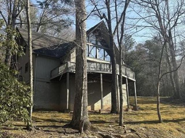 417 Chalet Village Dr, Dillard, GA 30537
