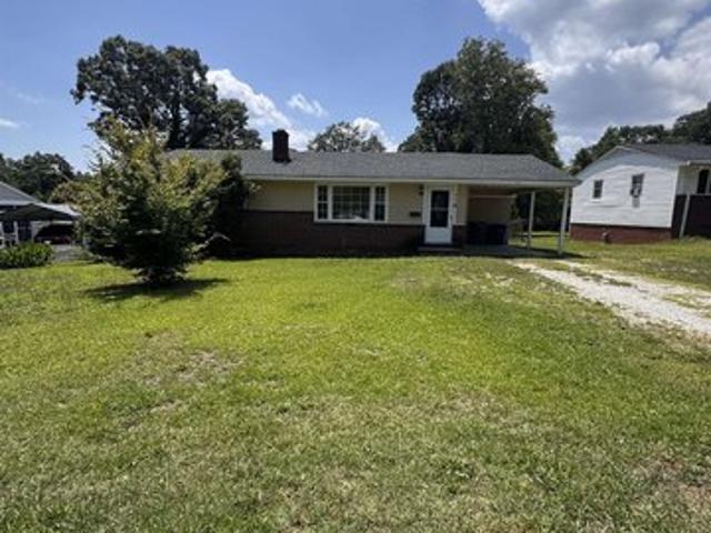 417 Crestview Dr, Spartanburg School District 7, SC 29306