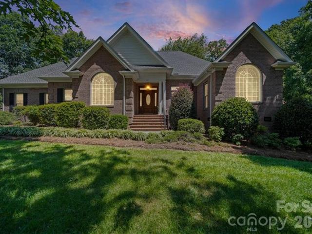 417 Crooked Oak Dr, Oakboro, NC 28129