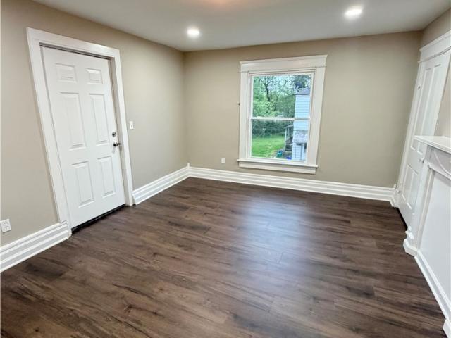 417 Bartram Ave 3