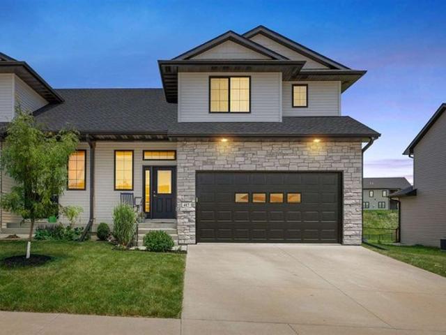 417 Dawson Dr, West Branch, IA 52358