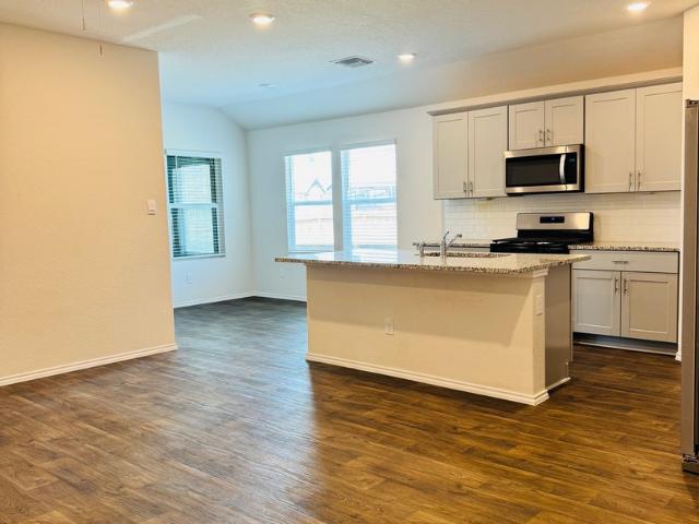 417 Deborah Dr, New Braunfels, TX 78130 | MLS #1947 | Compass