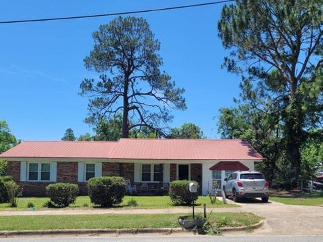 417 E 9th St # 417, Alma, GA 31510
