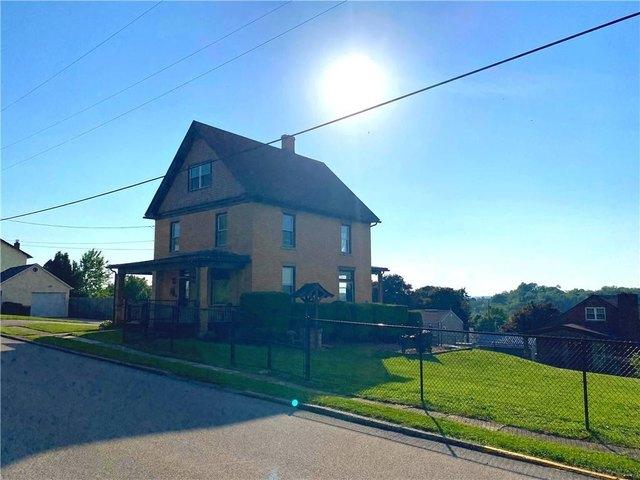 417 E 3rd Ave, Derry, PA 15627