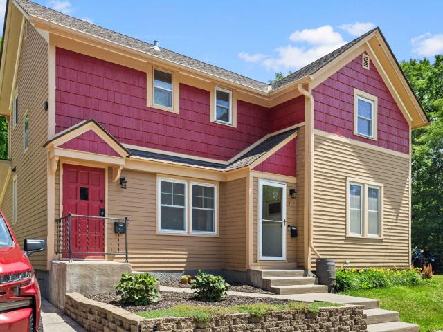 417 Harriet Street S