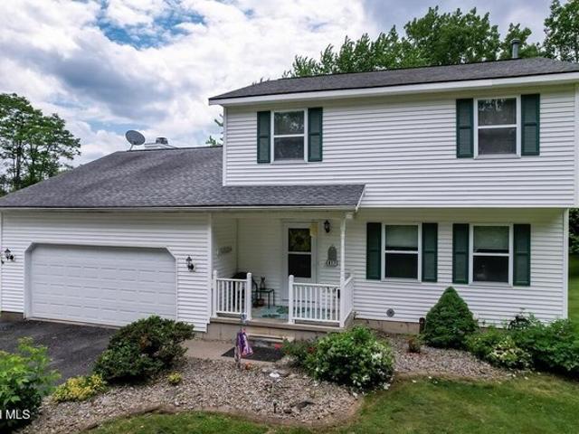 417 Helderview Dr, Altamont, NY 12009
