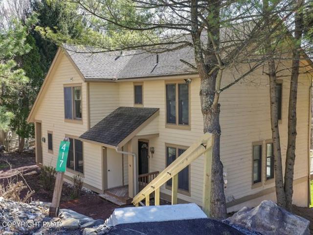 417 Hickory Dr, Tannersville, PA 18372