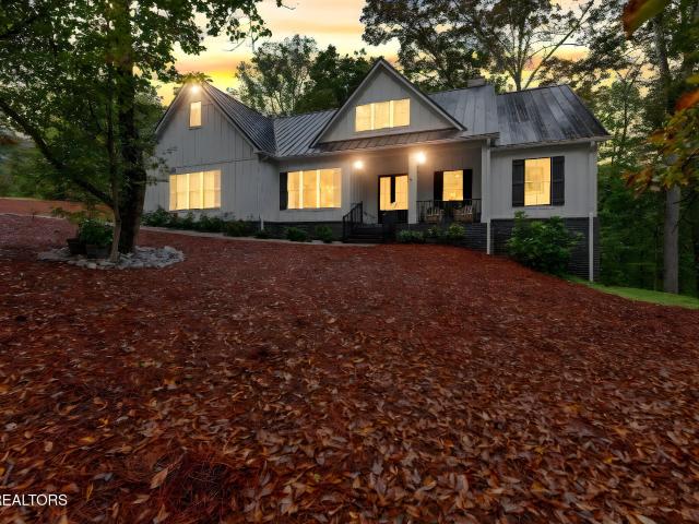 417 High St
