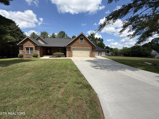 417 Londonderry Ln, Maryville, TN 37803