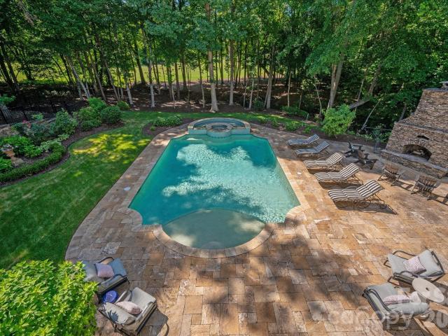 417 Latimer Lane