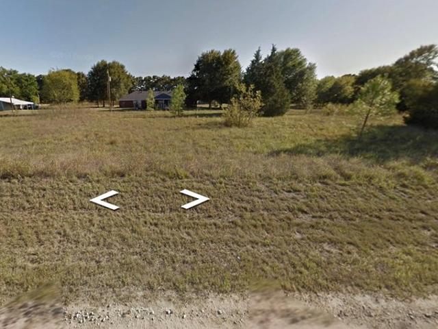 417 Maloma Rd, Tool, TX 75143
