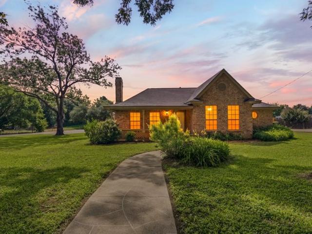 417 N Hamburg St, Bremond, TX 76629