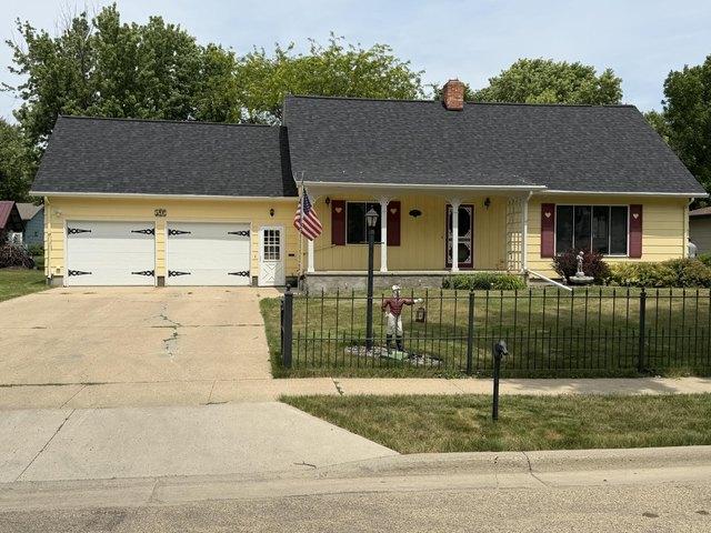 417 NE 18th Ave, Aberdeen, SD 57401