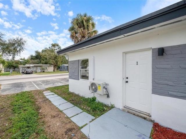 417 NW 15th Ave, Fort Lauderdale, FL 33311