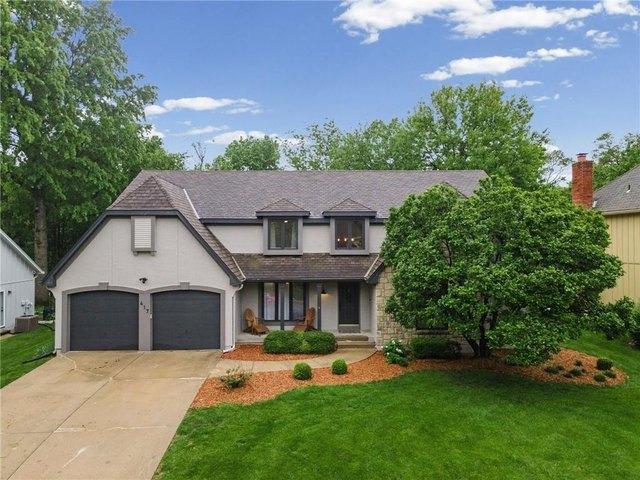 417 NW Cottonwood Dr, Lee's Summit, MO 64064
