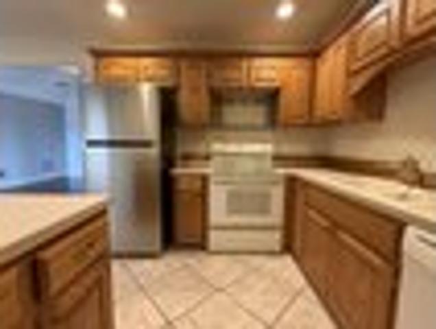 417 NW Chimney Creek Dr, Lawton, OK 73505 [Updated 9/18]