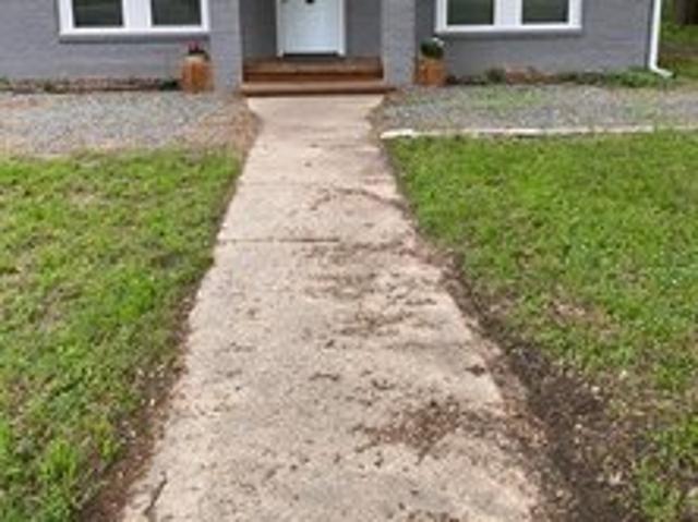417 S Runnels St, DeKalb, TX 75559