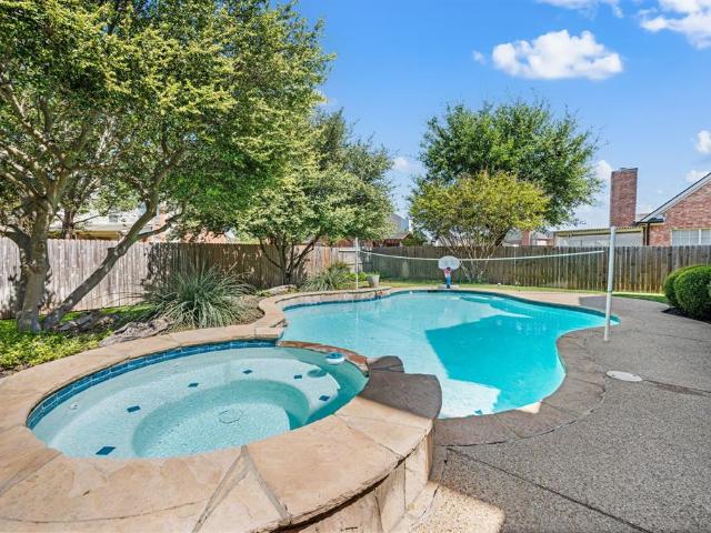 417 Shade Tree Circle
