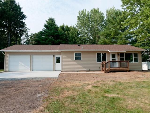 417 Spruce Ave, Cameron, WI 54822