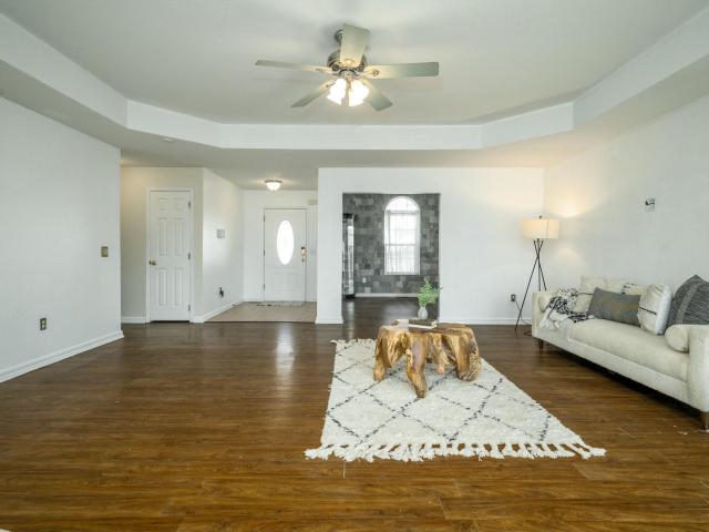417 Ravenwood