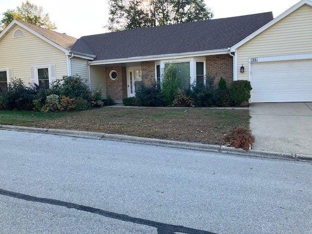 417 River Bluff Cir, Naperville, IL 60540