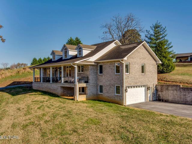 417 River Rd