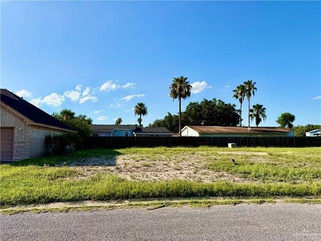 417 Richmond Dr, Pharr, TX 78577