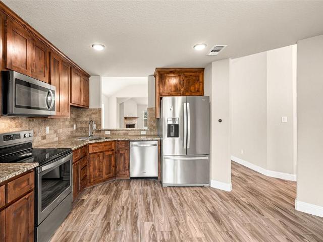 417 W 7th Street