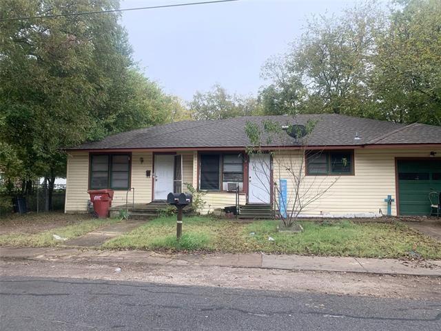 417 W 8th St, Bonham, TX 75418