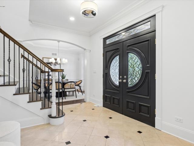 417 W 9th Street