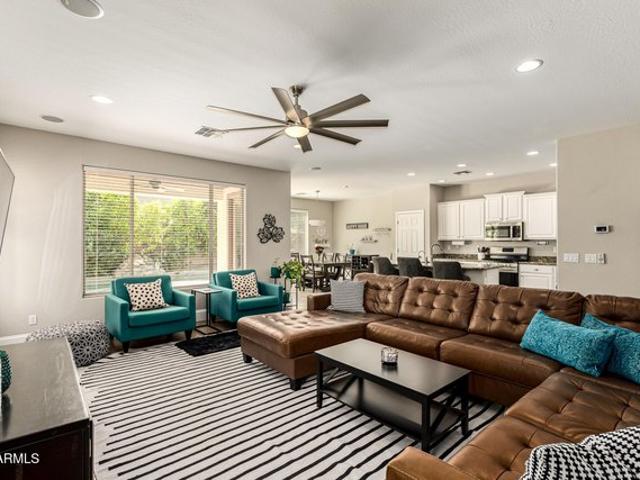 417 W Desert Broom Dr, Chandler, AZ 85248