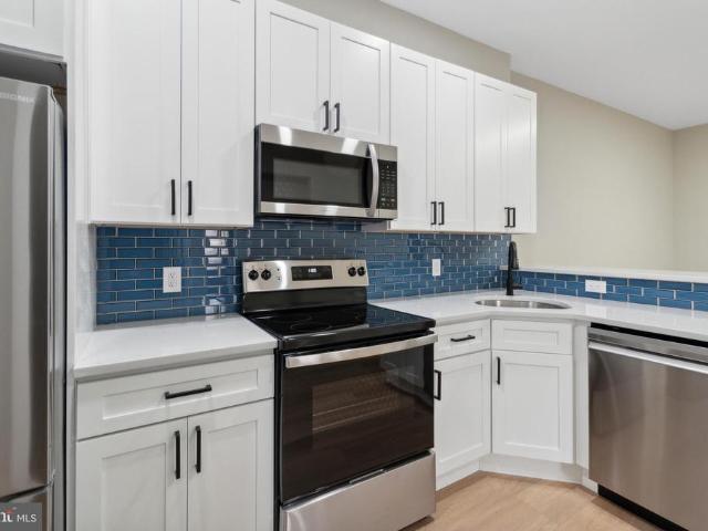417 W Elm Street # 1