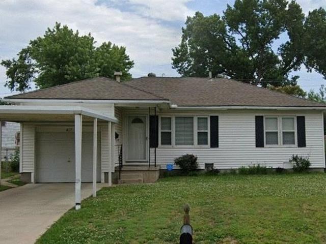 417 W Emporia Ave, Ponca City, OK 74601
