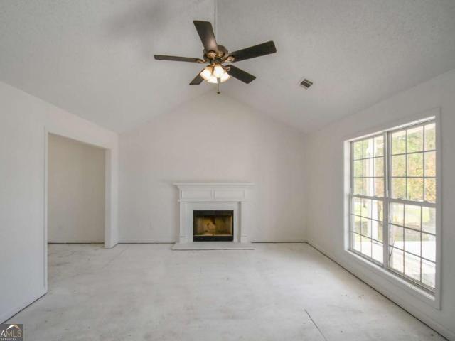 417 Wilshire Lane