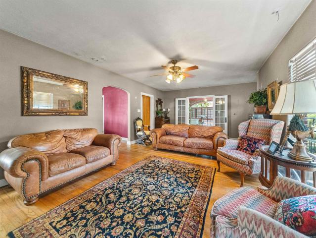 417 Trivista Right